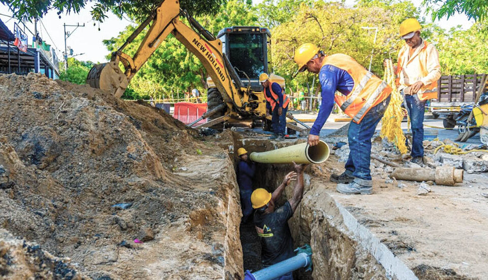 Inicia operación del primer bus interdepartamental de Colombia con ...